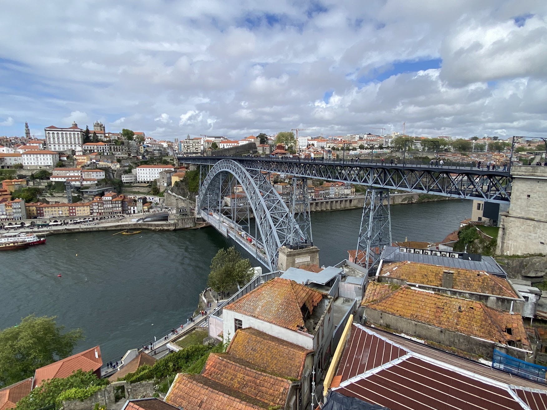 Porto & Vila Nova de Gaia, Portugal - Frazar.com